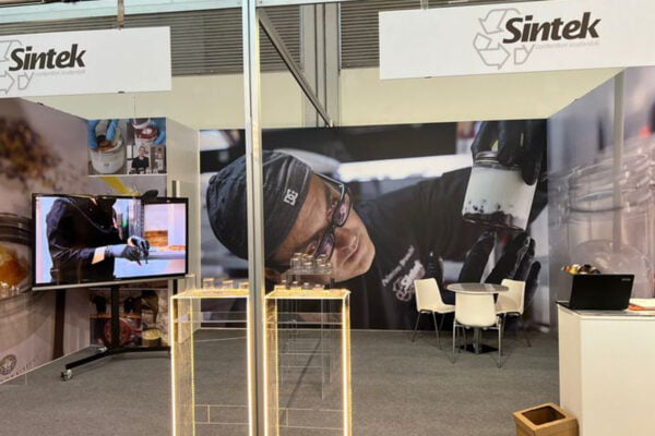 Il nostro stand al Sigep - Produzione contenitori in plastica - Sintek ...